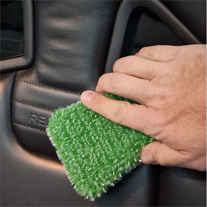 Microfibre Madness Scrub-A-Round | Leather & Plastic Scrubber